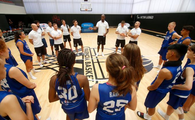 El gran Francisco Elson acerca la NBA a Valencia - ElDesmarque