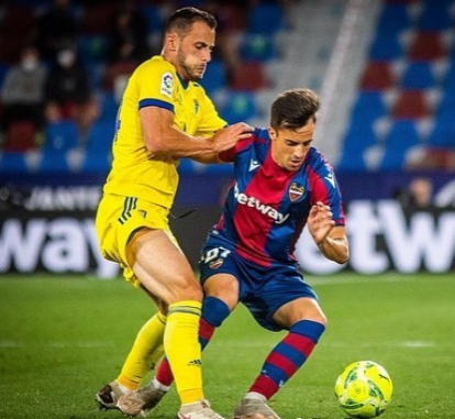 Álex Blesa habla sobre futuro y el de Pepelu con el Levante UD