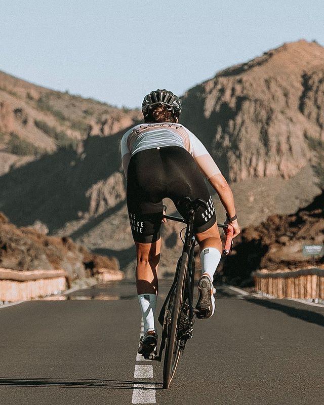 Una ciclista profesional costea sus entrenamientos con OnlyFans