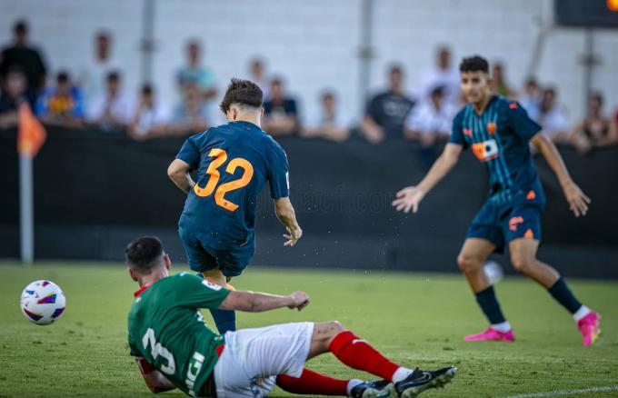 Fichajes Valencia CF: Martín Tejón renovará hasta 2026