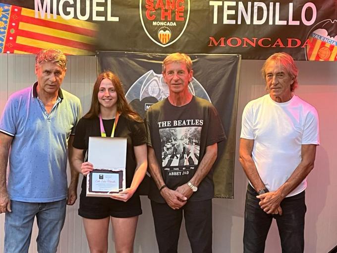 Enith Salón recibe un homenaje a la altura en Moncada