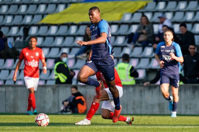 Yoann Beaka, delantero de 20 años, prueba en el Sporting Atlético