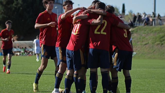 Real Madrid y Atlético son los equipos que más jugadores aportan a la selección sub 18