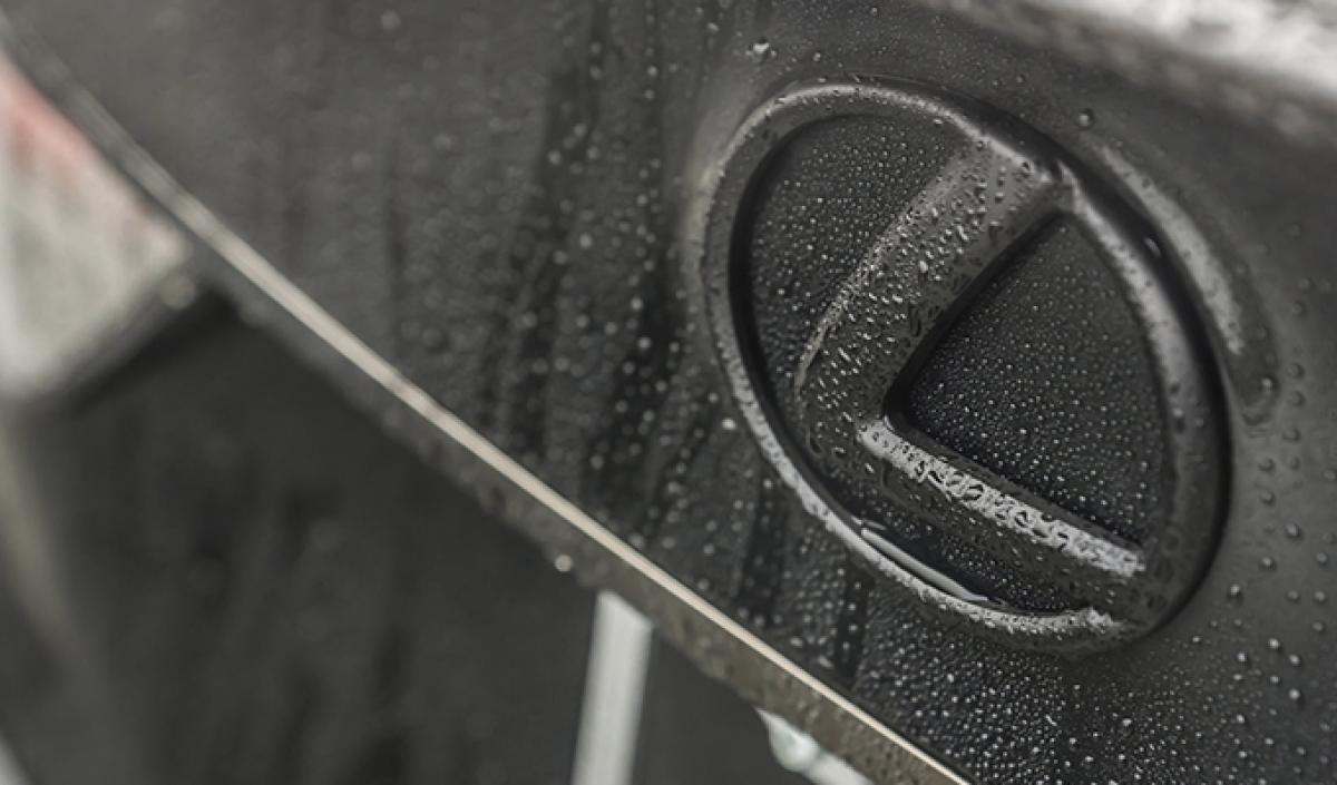 Lexus se apunta a la ‘moda camper’ con su nuevo RX