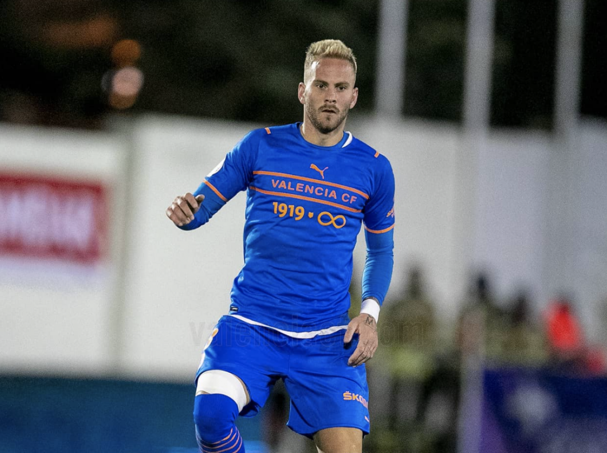 Racic tiene una oferta de la Fiorentina pero el Valencia no le deja salir