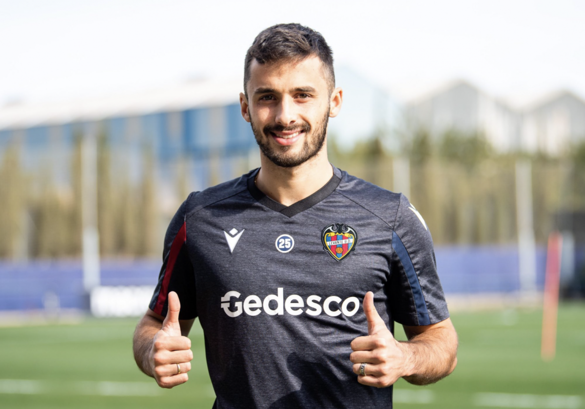 Saracchi, el duodécimo uruguayo que juega en el Levante