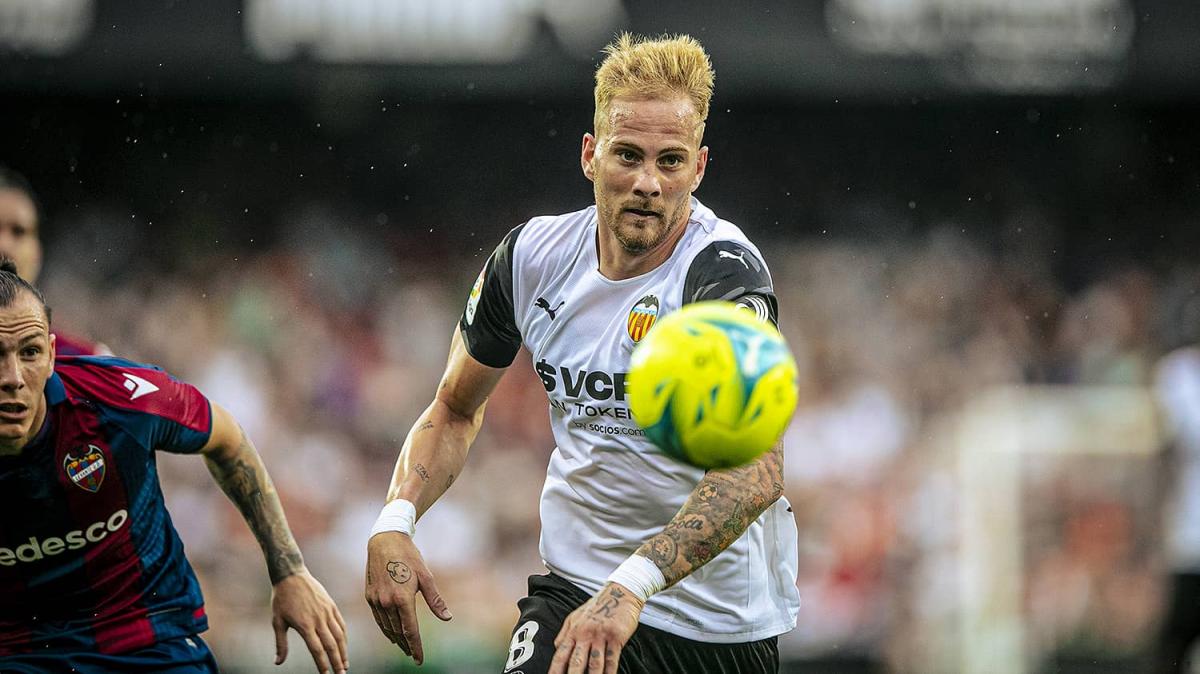 Fichajes Valencia CF: Racic demuestra que se necesita un mediocentro en ...