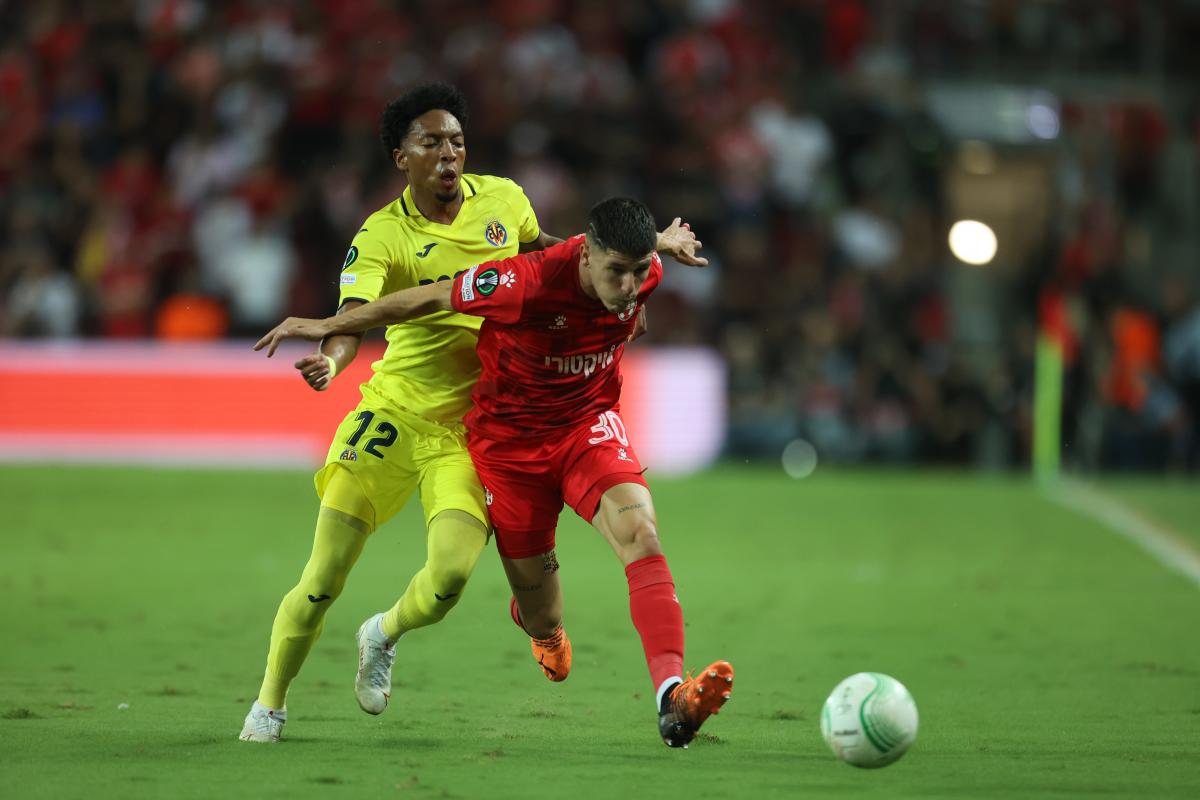 El Villarreal cierra con Osasuna la llegada de Johan Mojica