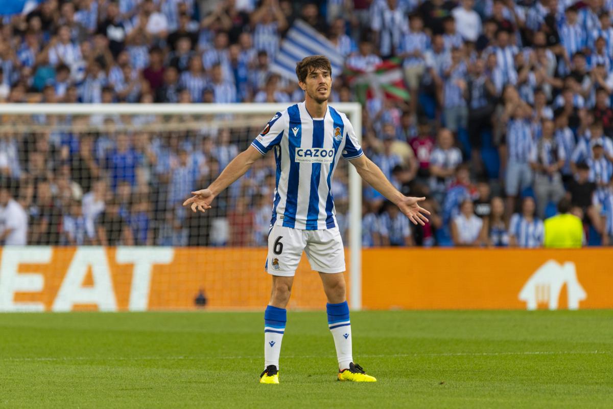 Entrevista Real Sociedad: Aritz Elustondo, renovación y futuro en la Real