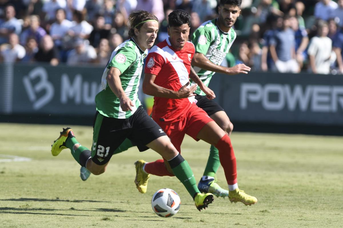 Félix Garreta podría debutar con el primer equipo del Betis