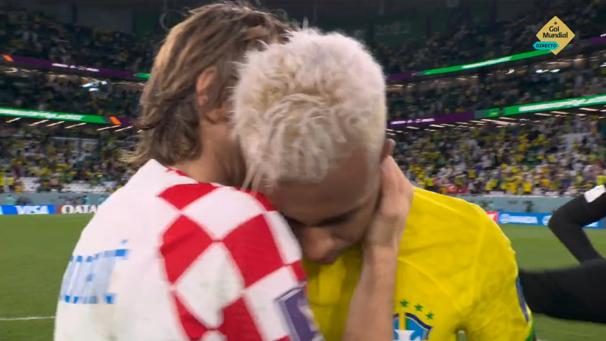 Luka Modric enamora una vez más al madridismo con su abrazo a Rodrygo ...