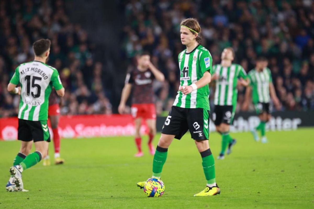 El Betis busca una cesión para Félix Garreta