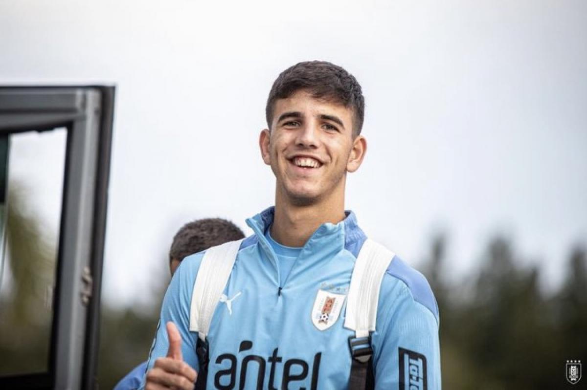 Facu González habla del Valencia y de Cavani: "Es un crack, siempre está pendiente de los gurises"