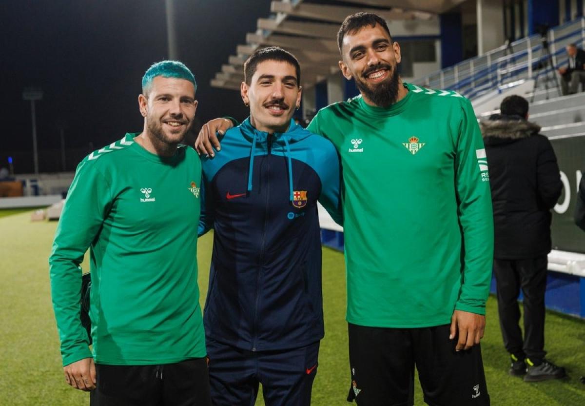 El cariñoso mensaje de felicitación de Borja Iglesias a Ruibal: "Gracias"