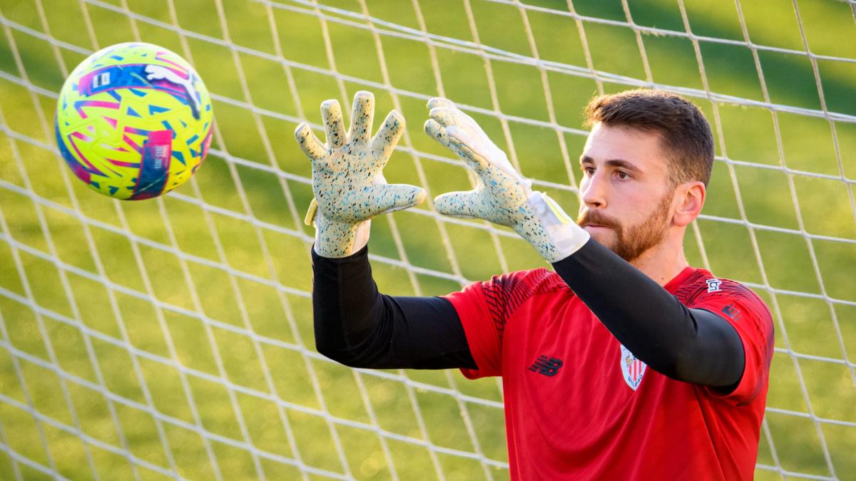 El guardameta Unai Simón es duda para el Athletic - Getafe de Liga