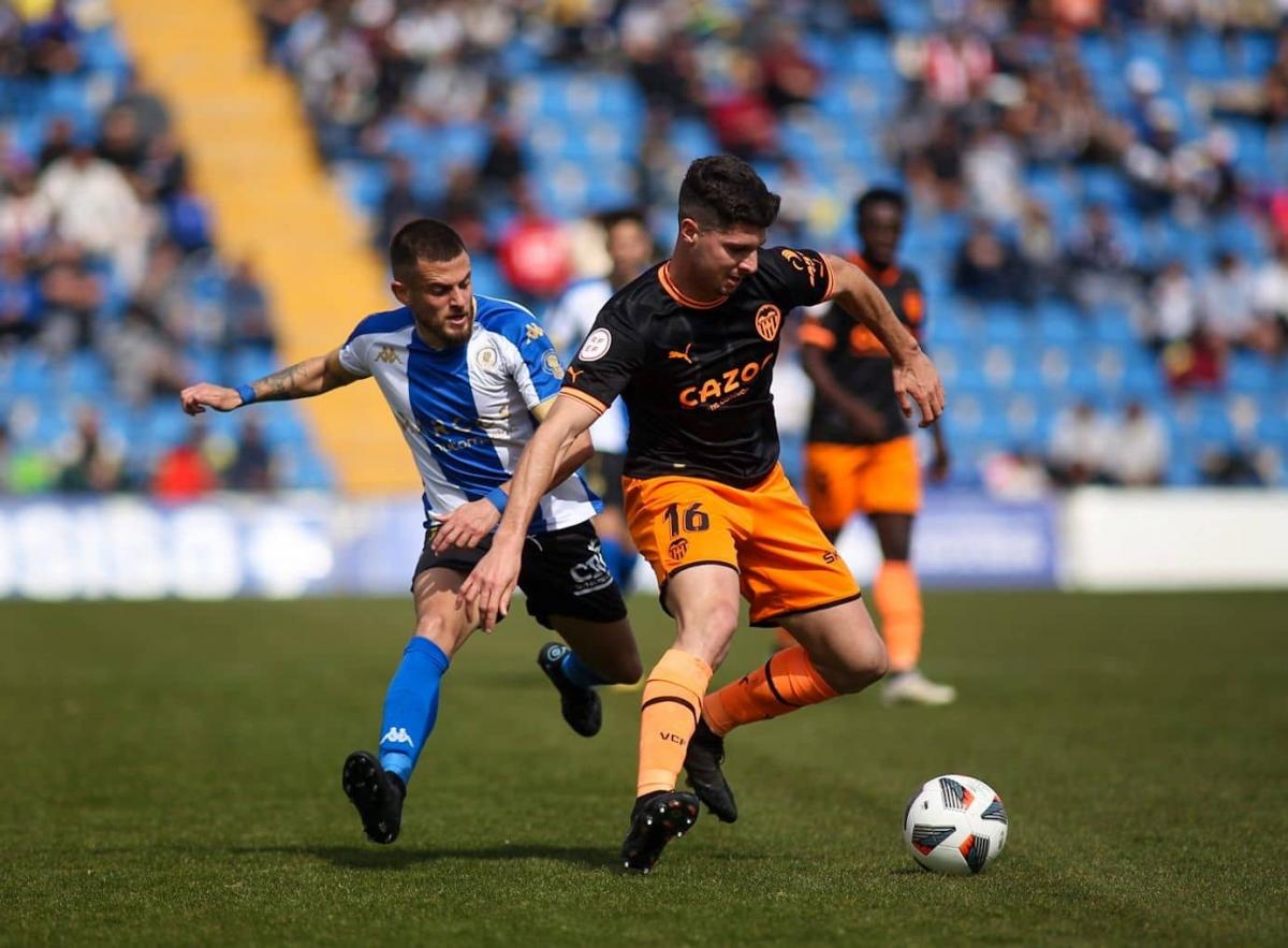 El VCF Mestalla asalta el Rico Pérez con un gol de Martín Tejón