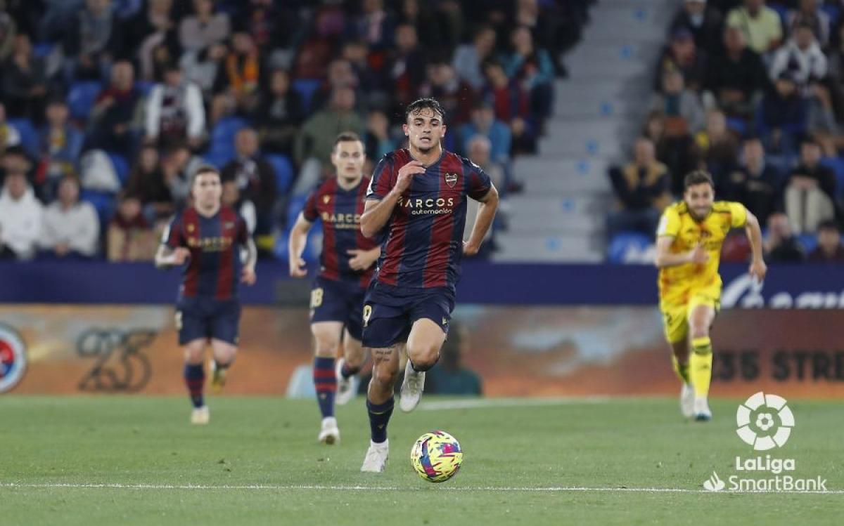 Marc Pubill, perla del Levante UD, lateral con mucha progresión