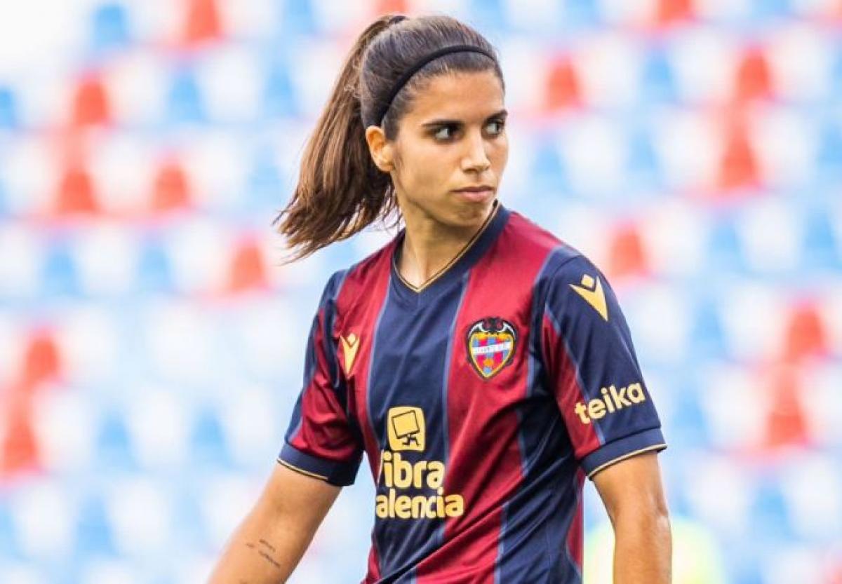 Alba Redondo asegura que quiere seguir en el Levante