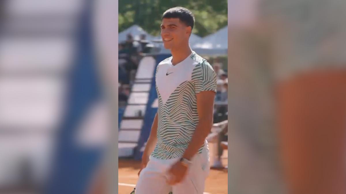 El outfit de Carlos Alcaraz en Roland Garros: un color diferente