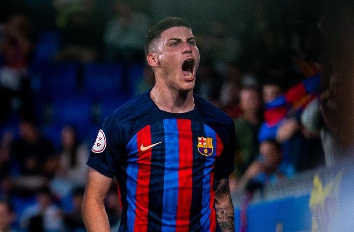 Roberto se sale con el Barça en el mini Clásico antes de regresar al Málaga