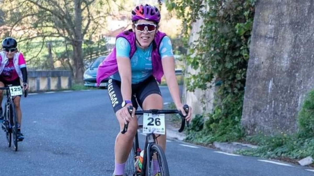 Izaro Antxia y el ambiente entre fútbol y ciclismo siendo trans