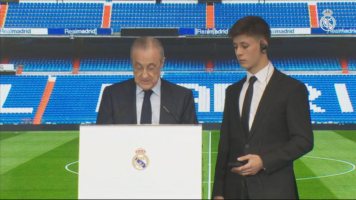 Arda Güler y su momento incómodo en la presentación con Florentino Pérez
