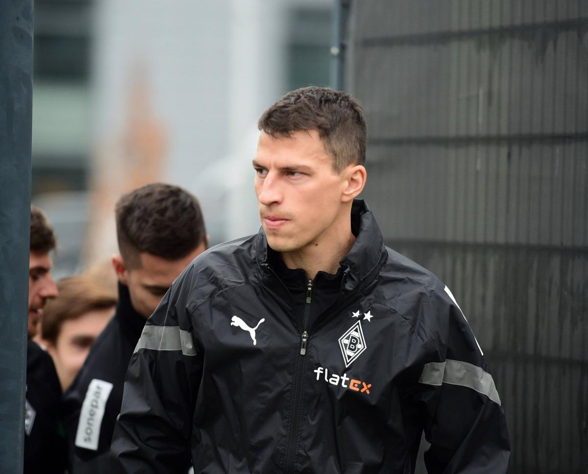 Stefan Lainer, segundo futbolista de Austria en ser diagnosticado con ...