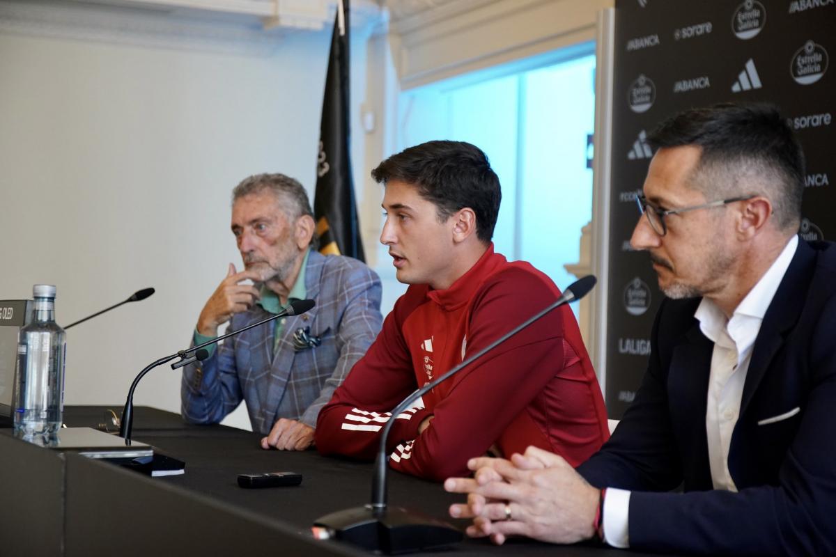 Presentación de Carlos Dotor como nuevo jugador del Celta