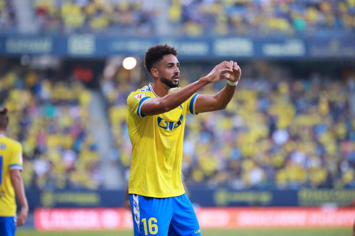 Vizcaíno desea que nadie pague la cláusula de Chris Ramos