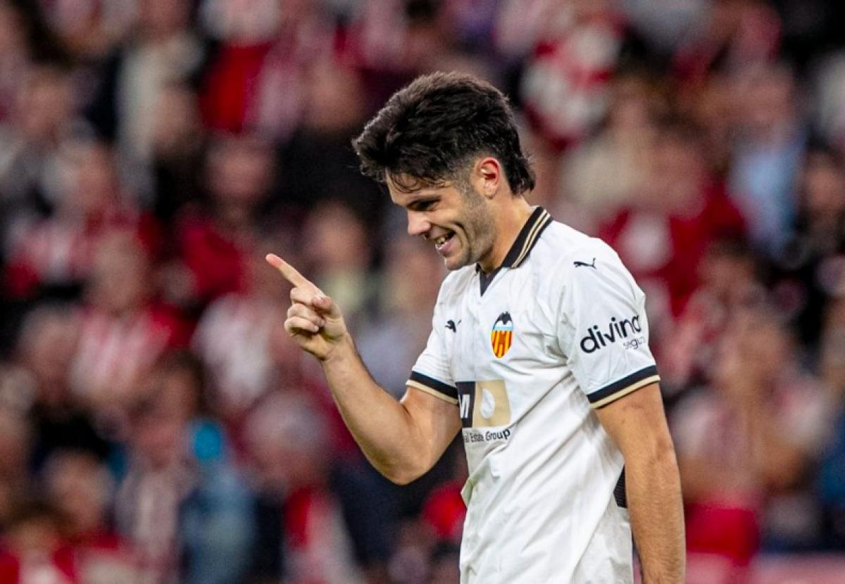 Fran Pérez hace historia en el Valencia CF: Segundo pareja Padre - Hijo ...