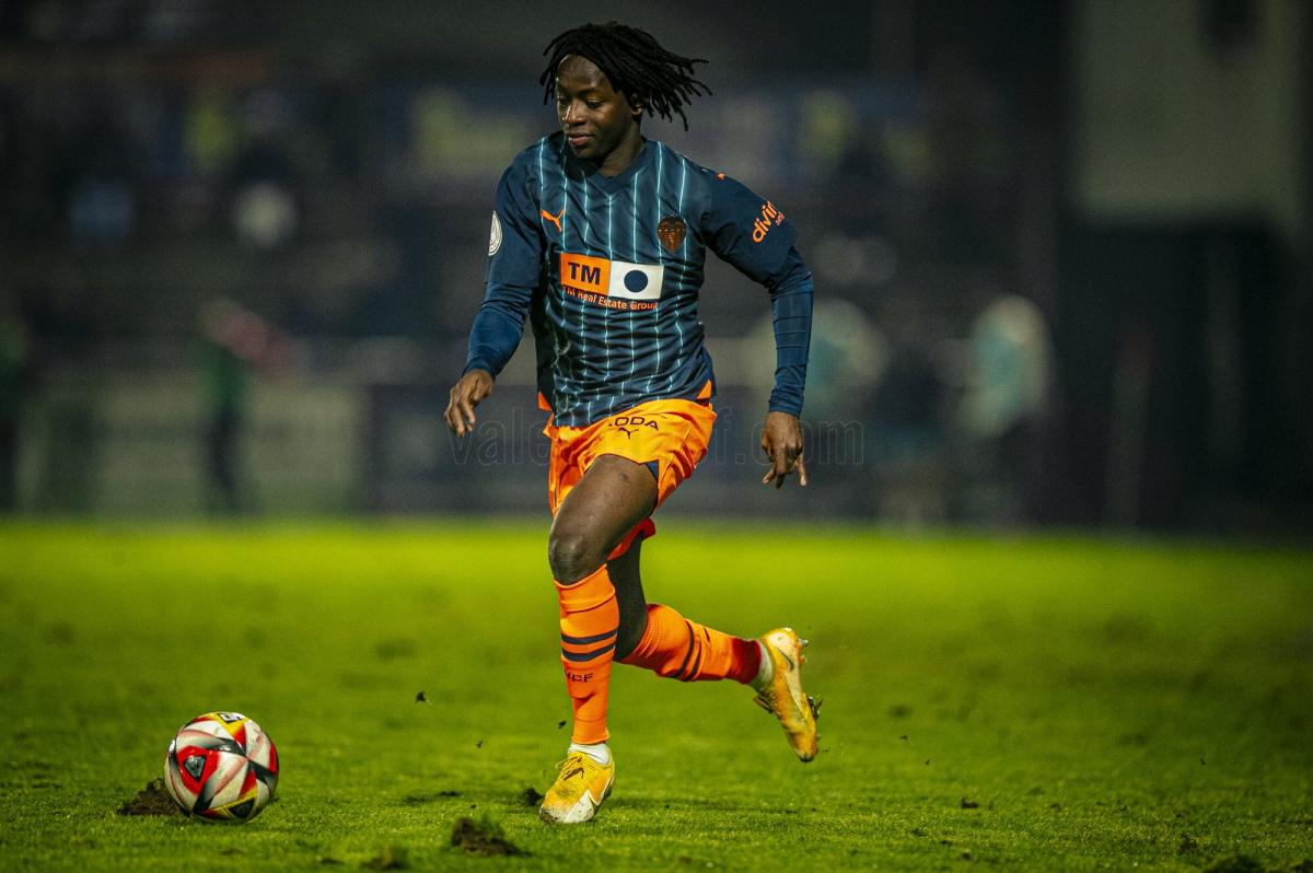 Ali Fadal debuta y es el primer ghanés en la historia del Valencia