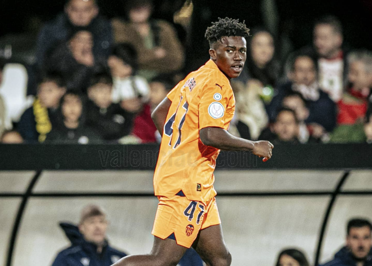 David Otorbi tiene ofertas para irse de los grandes, pero una cláusula ...