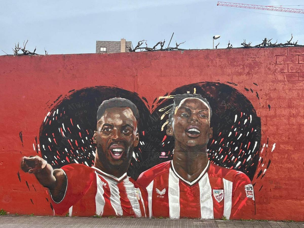 Iñaki y Nico Williams del Athletic Club tienen un mural en Lutxana