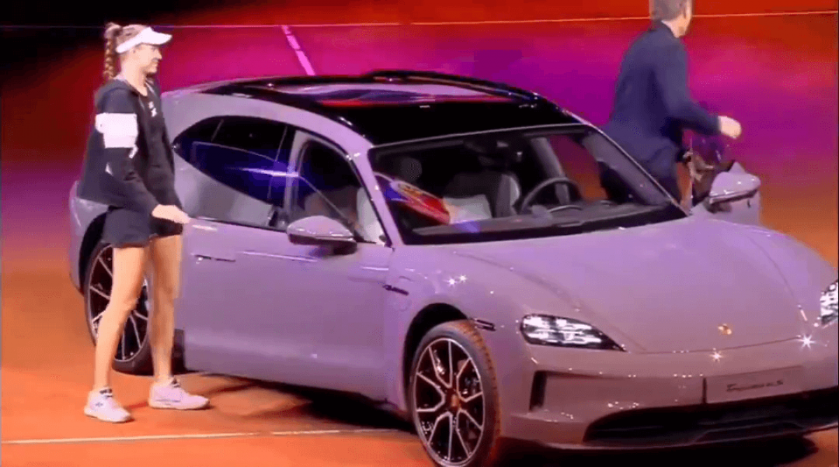 Elena Rybakina gana en Stuttgart y le regalan un Porsche, pero no tiene ...