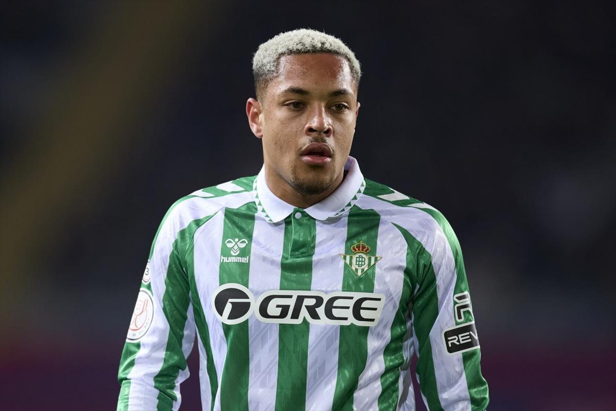 Betis y FC Barcelona avanzan la venta de Vitor Roque al Palmeiras