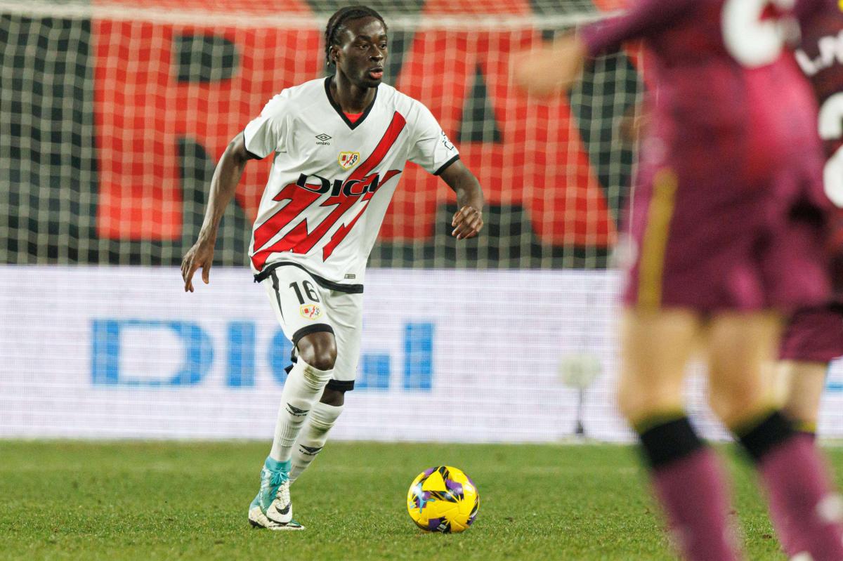 Rayo Vallecano: Abdul Mumin, grave lesión de rodilla y adiós a la temporada
