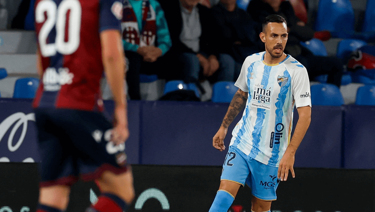 Manu Molina cerca de volver con el Málaga tras su lesión