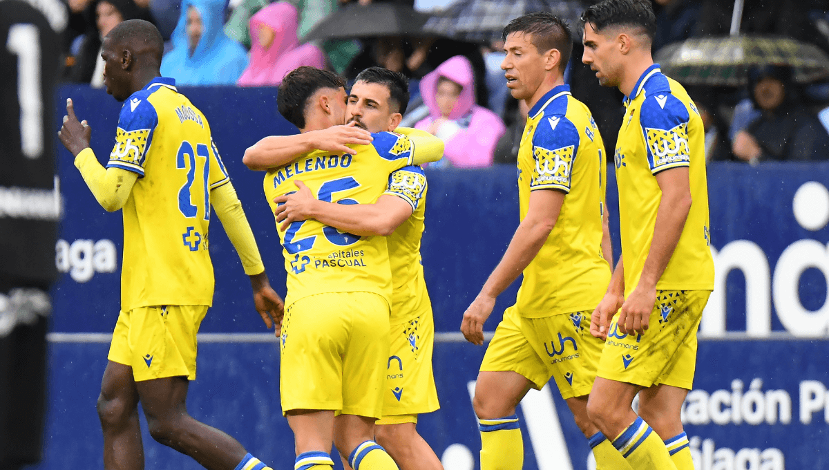 Cádiz CF: Primer golpe de Óscar Melendo