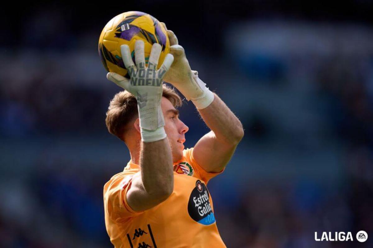 Arnau Rafús, titular con el Real Valladolid en el Reale Arena