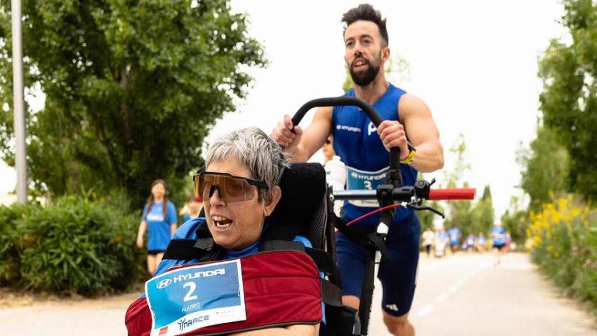 Eric, su madre y el reto del Camino de Santiago sobre ruedas por la ...