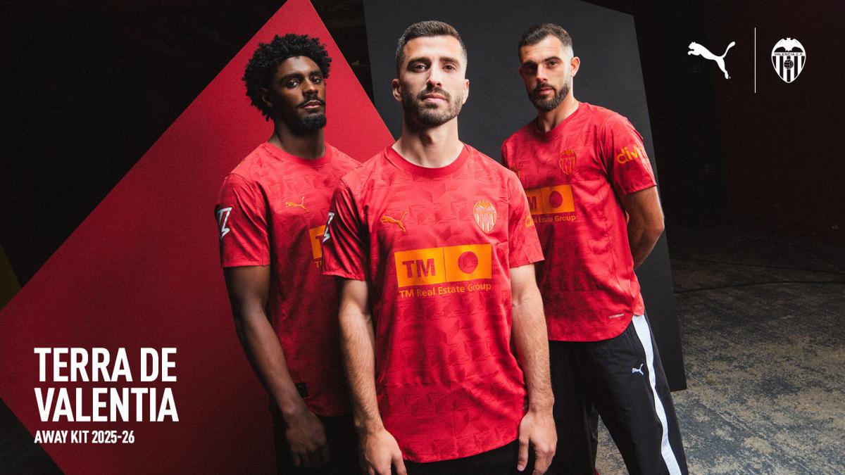 Segunda camiseta Valencia CF 2025-26 oficial: vuelve rojo Torino Mestalla
