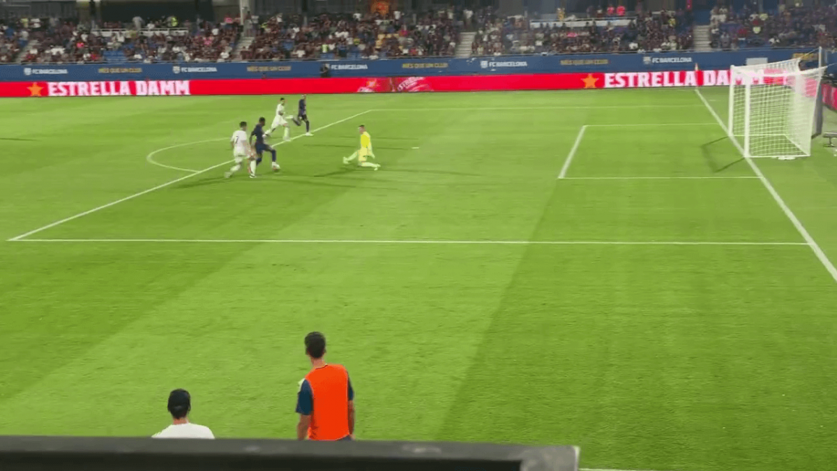 Los mejores memes por el fallo viral de Marcus Rashford