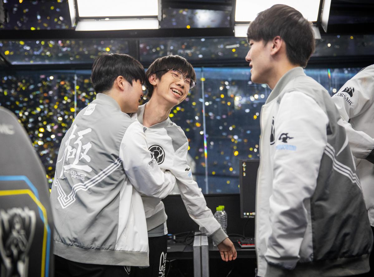 Baolan se queda en Invictus Gaming y firma por tres años | LPL
