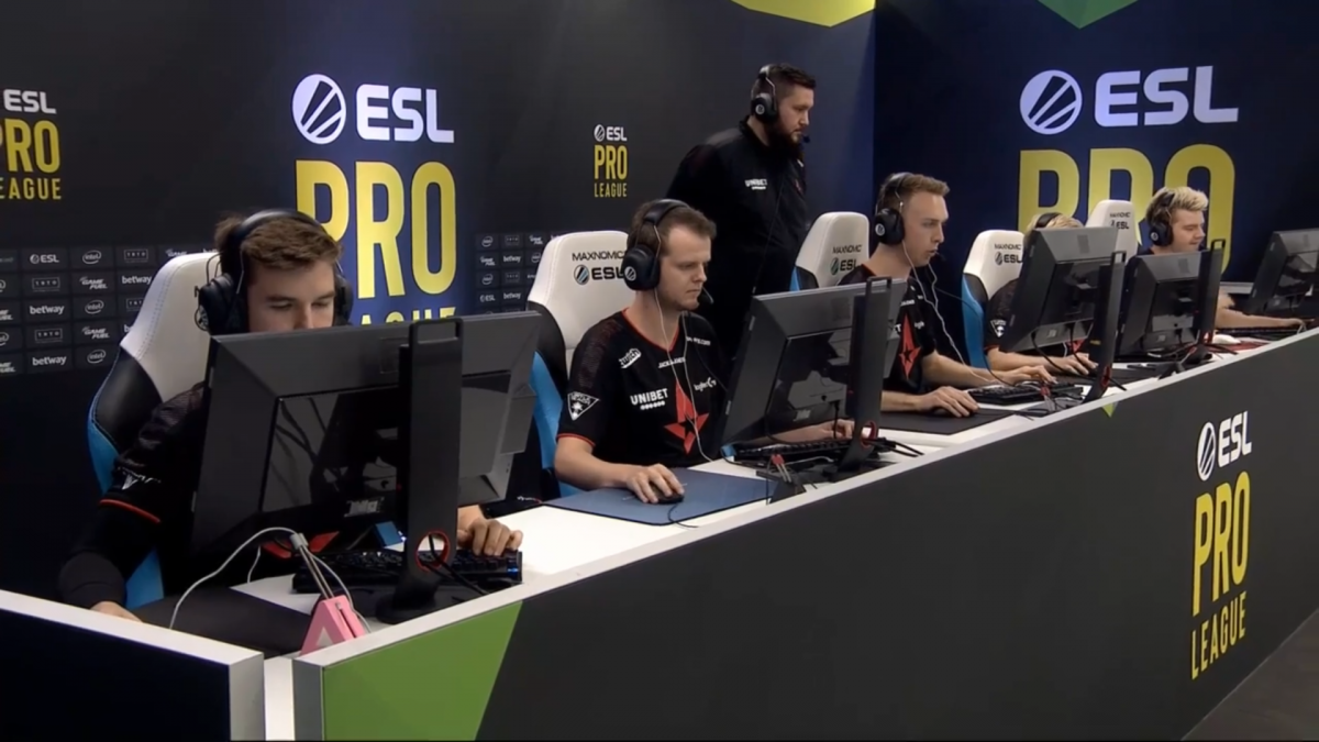 Dev1ce se replantea el uso del AWP con el actual meta de CS:GO