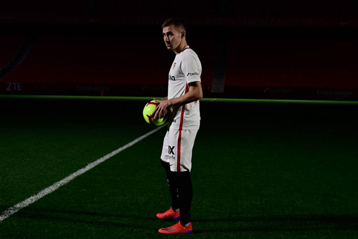 Sevilla FC Fichajes | Dos perfiles de Marko Rog, futbolista croata